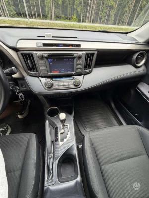 Pelēks Toyota RAV4 2013 Rokiškis, ar dzinēja tilpumu 2.20 L un nobraukumu 143 tūkst. km par 11850 €, foto 11 vietnē AUTOMOTO.COM.LV