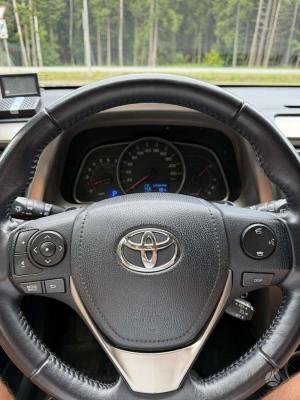 Pelēks Toyota RAV4 2013 Rokiškis, ar dzinēja tilpumu 2.20 L un nobraukumu 143 tūkst. km par 11850 €, foto 13 vietnē AUTOMOTO.COM.LV