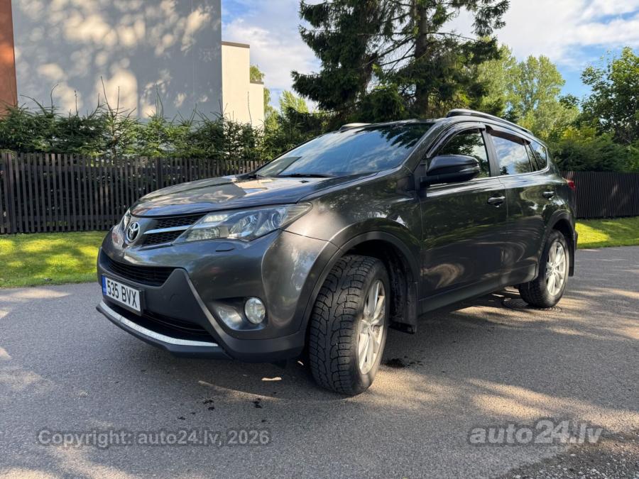 Pelēks Toyota RAV4 2013 Tallina, ar dzinēja tilpumu 2.20 L un nobraukumu 277 tūkst. km par 10900 €, foto 6 vietnē AUTOMOTO.COM.LV