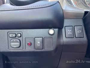 Pelēks Toyota RAV4 2013 Tallina, ar dzinēja tilpumu 2.20 L un nobraukumu 277 tūkst. km par 10900 €, foto 13 vietnē AUTOMOTO.COM.LV