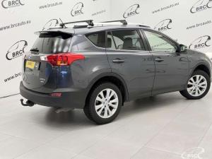 Pelēks Toyota RAV4 2013 Viļņa, ar dzinēja tilpumu 2.23 L un nobraukumu 255 tūkst. km par 12100 €, foto 4 vietnē AUTOMOTO.COM.LV