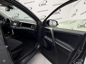 Pelēks Toyota RAV4 2013 Viļņa, ar dzinēja tilpumu 2.23 L un nobraukumu 255 tūkst. km par 12100 €, foto 10 vietnē AUTOMOTO.COM.LV
