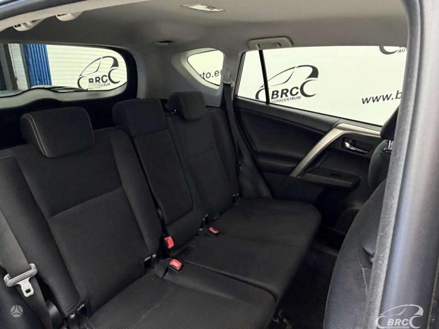 Pelēks Toyota RAV4 2013 Viļņa, ar dzinēja tilpumu 2.23 L un nobraukumu 255 tūkst. km par 12100 €, foto 13 vietnē AUTOMOTO.COM.LV