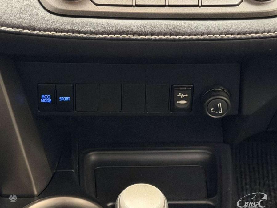 Pelēks Toyota RAV4 2013 Viļņa, ar dzinēja tilpumu 2.23 L un nobraukumu 255 tūkst. km par 12100 €, foto 19 vietnē AUTOMOTO.COM.LV