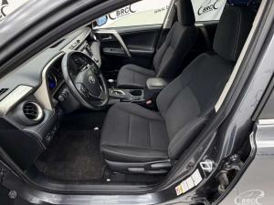 Pelēks Toyota RAV4 2013 Viļņa, ar dzinēja tilpumu 2.23 L un nobraukumu 255 tūkst. km par 12100 €, foto 23 vietnē AUTOMOTO.COM.LV