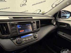 Pelēks Toyota RAV4 2013 Viļņa, ar dzinēja tilpumu 2.23 L un nobraukumu 255 tūkst. km par 12100 €, foto 29 vietnē AUTOMOTO.COM.LV
