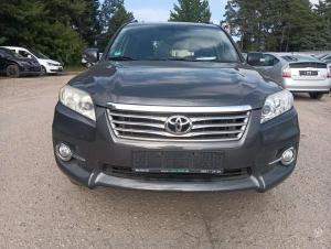 Grey Toyota RAV4 2013 in Utena, with an engine capacity of 2.23 L and mileage of 183 thousand km for 6650 €, photo 6 on AUTOMOTO.COM.LV