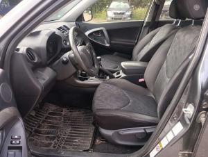 Grey Toyota RAV4 2013 in Utena, with an engine capacity of 2.23 L and mileage of 183 thousand km for 6650 €, photo 15 on AUTOMOTO.COM.LV