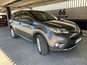 Grey Toyota RAV4 2013 in Riga, with an engine capacity of 2.20 L and mileage of 214 thousand km for 9990 €, photo 13 on AUTOMOTO.COM.LV