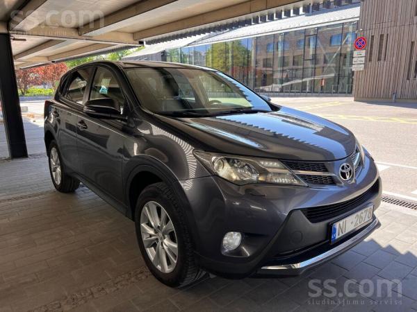 Toyota RAV4 2013 Rīga vietnē Pelēks Toyota RAV4 2013 Rīga, ar dzinēja tilpumu 2.20 L un nobraukumu 214 tūkst. km par 9990 €, foto 1 vietnē AUTOMOTO.COM.LV