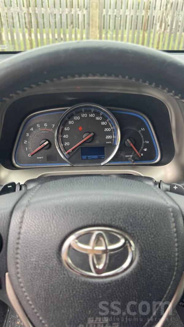 Toyota RAV4 2013 Rīga vietnē Pelēks Toyota RAV4 2013 Rīga, ar dzinēja tilpumu 2.20 L un nobraukumu 223 tūkst. km par 10500 €, foto 9 vietnē AUTOMOTO.COM.LV