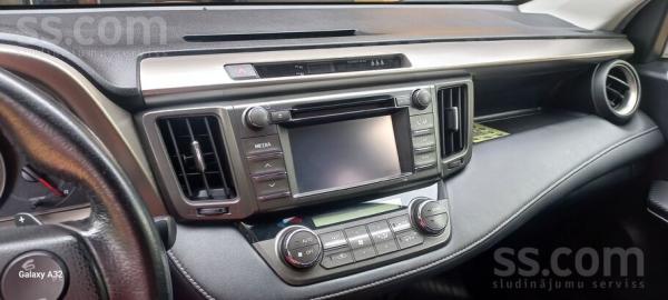 Pelēks Toyota RAV4 2013 Rīga, ar dzinēja tilpumu 2.00 L un nobraukumu 196 tūkst. km par 9500 €, foto 10 vietnē AUTOMOTO.COM.LV