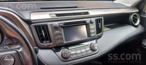 Grey Toyota RAV4 2013 in Riga, with an engine capacity of 2.00 L and mileage of 196 thousand km for 9500 €, photo 10 on AUTOMOTO.COM.LV