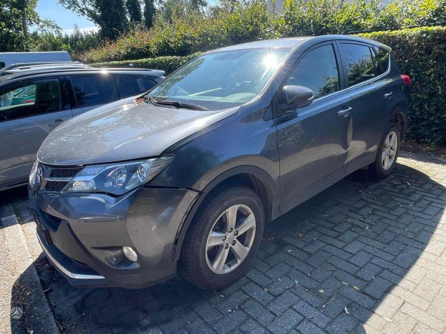 Grey Toyota RAV4 2013 in Siauliai, with an engine capacity of 2.00 L and mileage of 199 thousand km for 7950 €, photo 1 on AUTOMOTO.COM.LV