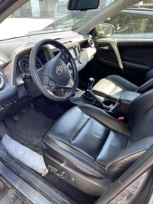 Grey Toyota RAV4 2013 in Siauliai, with an engine capacity of 2.00 L and mileage of 199 thousand km for 7950 €, photo 7 on AUTOMOTO.COM.LV