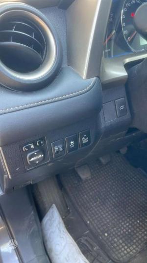 Grey Toyota RAV4 2013 in Siauliai, with an engine capacity of 2.00 L and mileage of 199 thousand km for 7950 €, photo 11 on AUTOMOTO.COM.LV