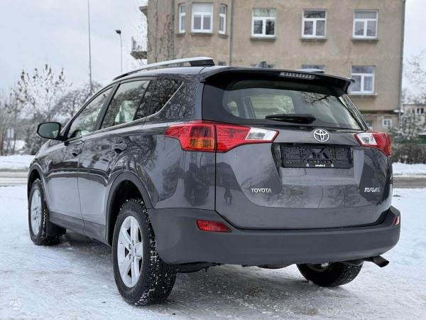 Pelēks Toyota RAV4 2014 Ukmergė, ar dzinēja tilpumu 2.00 L un nobraukumu 97 tūkst. km par 11350 €, foto 3 vietnē AUTOMOTO.COM.LV