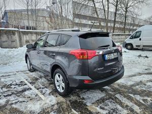 Grey Toyota RAV4 2014 in Kaunas, with an engine capacity of 2.49 L and mileage of 139 thousand km for 5400 €, photo 6 on AUTOMOTO.COM.LV