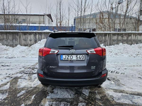 Pelēks Toyota RAV4 2014 Kauņa, ar dzinēja tilpumu 2.49 L un nobraukumu 139 tūkst. km par 5400 €, foto 7 vietnē AUTOMOTO.COM.LV