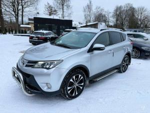 Grey Toyota RAV4 2014 in Riga, with an engine capacity of 2.23 L and mileage of 212 thousand km for 12495 €, photo 7 on AUTOMOTO.COM.LV