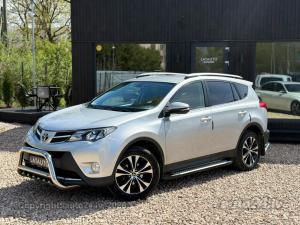 Grey Toyota RAV4 2014 in Riga, with an engine capacity of 2.20 L and mileage of 212 thousand km for 11150 €, photo 3 on AUTOMOTO.COM.LV