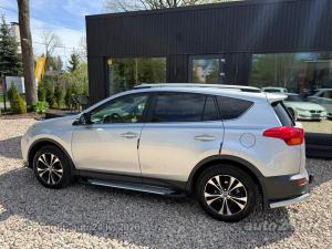 Grey Toyota RAV4 2014 in Riga, with an engine capacity of 2.20 L and mileage of 212 thousand km for 11150 €, photo 6 on AUTOMOTO.COM.LV