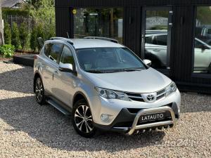 Grey Toyota RAV4 2014 in Riga, with an engine capacity of 2.20 L and mileage of 212 thousand km for 11150 €, photo 11 on AUTOMOTO.COM.LV