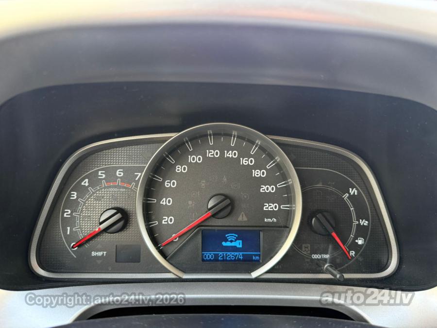 Grey Toyota RAV4 2014 in Riga, with an engine capacity of 2.20 L and mileage of 212 thousand km for 11150 €, photo 12 on AUTOMOTO.COM.LV