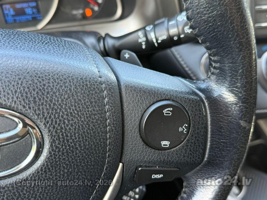 Grey Toyota RAV4 2014 in Riga, with an engine capacity of 2.20 L and mileage of 212 thousand km for 11150 €, photo 14 on AUTOMOTO.COM.LV