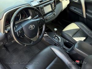 Grey Toyota RAV4 2014 in Riga, with an engine capacity of 2.20 L and mileage of 212 thousand km for 11150 €, photo 16 on AUTOMOTO.COM.LV