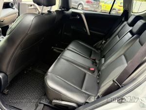 Grey Toyota RAV4 2014 in Riga, with an engine capacity of 2.20 L and mileage of 212 thousand km for 11150 €, photo 18 on AUTOMOTO.COM.LV
