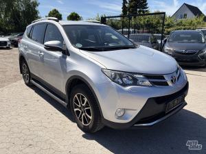 Pelēks Toyota RAV4 2014 Viļņa, ar dzinēja tilpumu 2.00 L un nobraukumu 227 tūkst. km par 9900 €, foto  vietnē AUTOMOTO.COM.LV