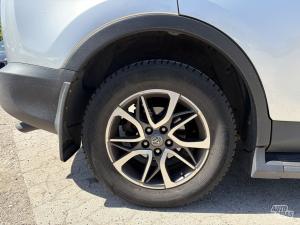 Pelēks Toyota RAV4 2014 Viļņa, ar dzinēja tilpumu 2.00 L un nobraukumu 227 tūkst. km par 9900 €, foto 11 vietnē AUTOMOTO.COM.LV
