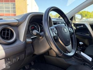 Pelēks Toyota RAV4 2014 Viļņa, ar dzinēja tilpumu 2.00 L un nobraukumu 227 tūkst. km par 9900 €, foto 18 vietnē AUTOMOTO.COM.LV