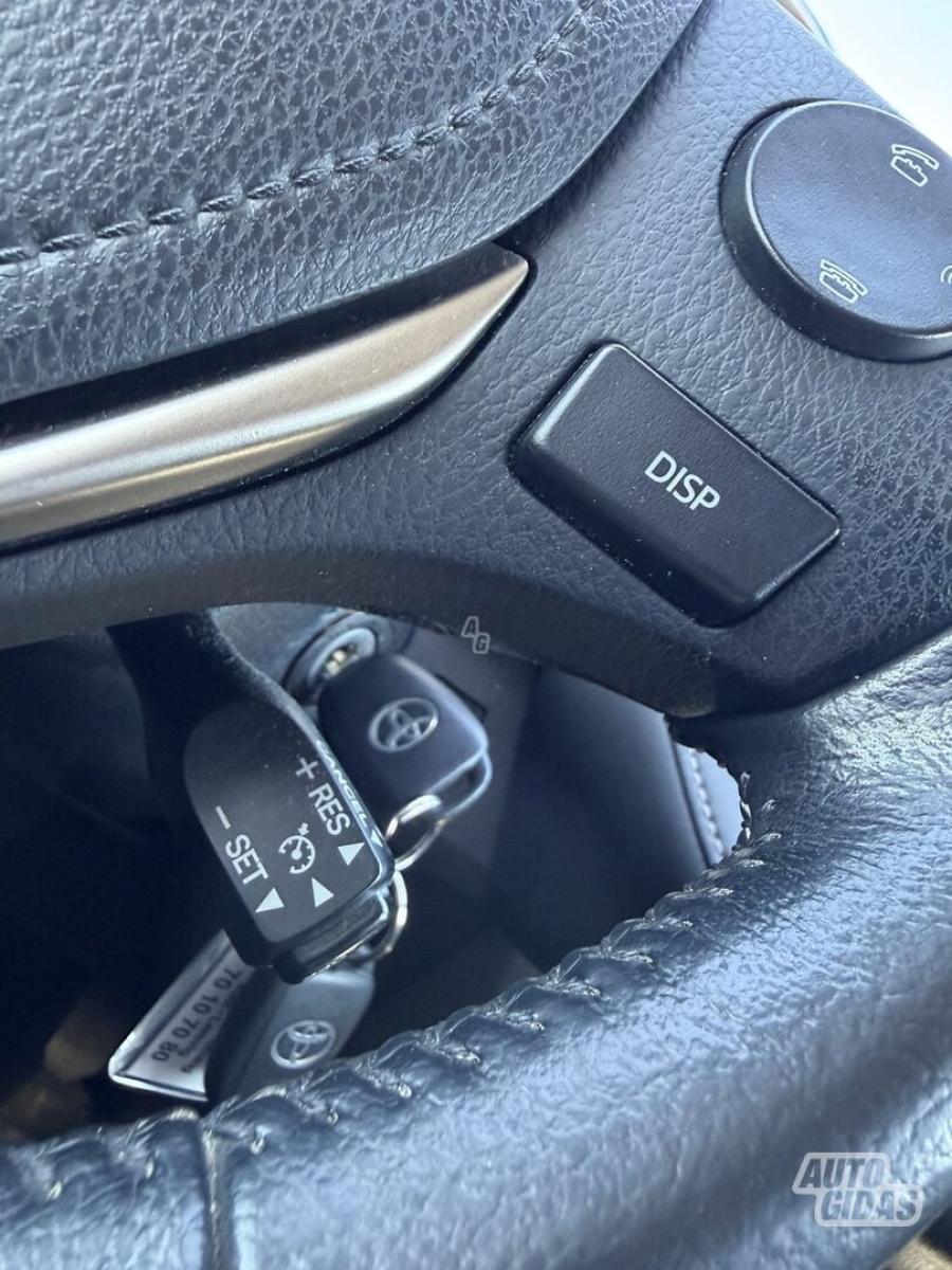 Pelēks Toyota RAV4 2014 Viļņa, ar dzinēja tilpumu 2.00 L un nobraukumu 227 tūkst. km par 9900 €, foto 19 vietnē AUTOMOTO.COM.LV