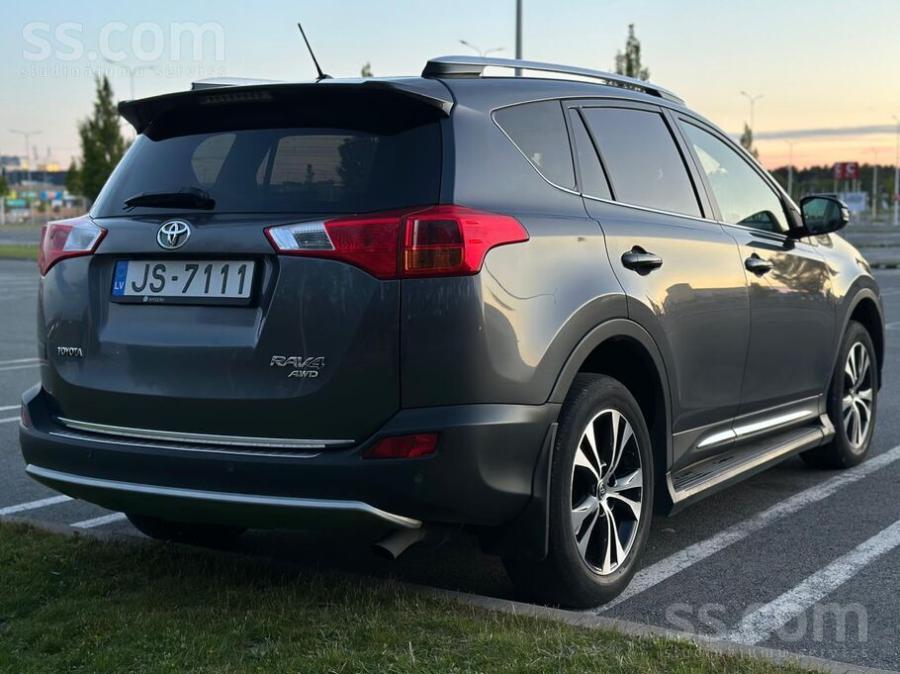 Pelēks Toyota RAV4 2014 Rīga, ar dzinēja tilpumu 2.00 L un nobraukumu 169 tūkst. km par 13900 €, foto 5 vietnē AUTOMOTO.COM.LV