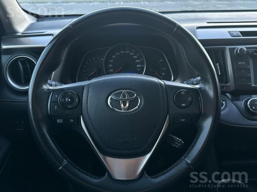 Pelēks Toyota RAV4 2014 Rīga, ar dzinēja tilpumu 2.00 L un nobraukumu 169 tūkst. km par 13900 €, foto 16 vietnē AUTOMOTO.COM.LV