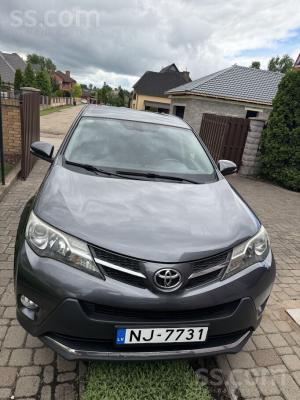 Pelēks Toyota RAV4 2014 Daugavpils, ar dzinēja tilpumu 2.00 L un nobraukumu 263 tūkst. km par 10800 €, foto  vietnē AUTOMOTO.COM.LV