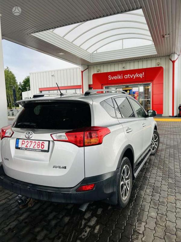 Pelēks Toyota RAV4 2014 Kauņa, ar dzinēja tilpumu 2.00 L un nobraukumu 227 tūkst. km par 9500 €, foto 4 vietnē AUTOMOTO.COM.LV