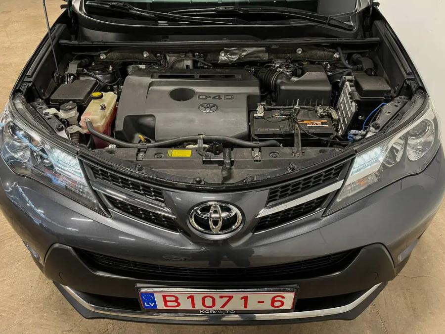 Grey Toyota RAV4 2014 in Jurmala, with an engine capacity of 2.00 L and mileage of 249 thousand km for 11950 €, photo 33 on AUTOMOTO.COM.LV