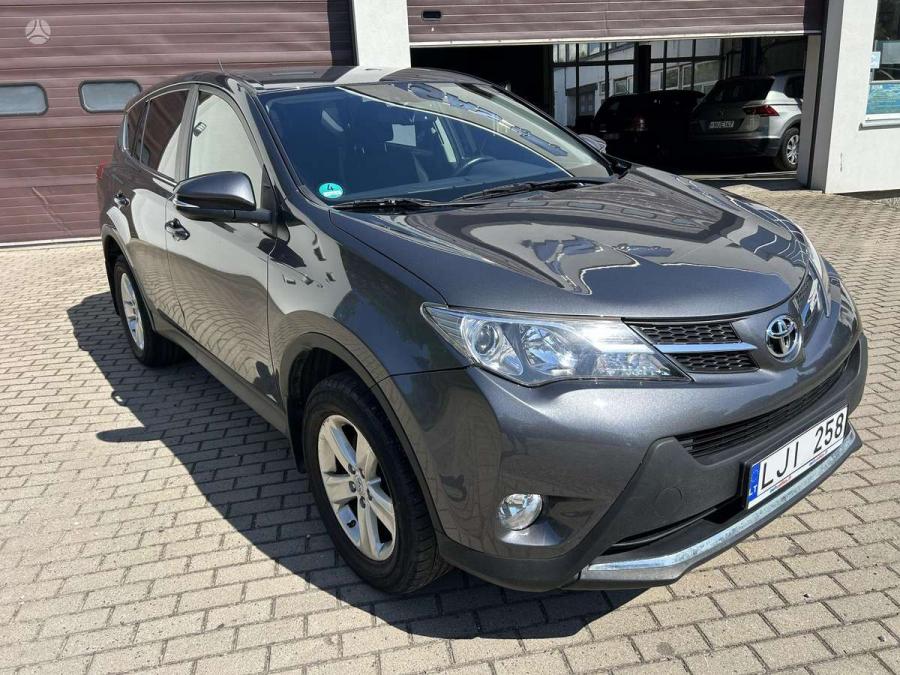 Pelēks Toyota RAV4 2014 Jurbarkas, ar dzinēja tilpumu 2.23 L un nobraukumu 175 tūkst. km par 11500 €, foto 3 vietnē AUTOMOTO.COM.LV