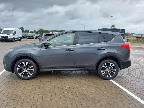 Pelēks Toyota RAV4 2014 Tauragė, ar dzinēja tilpumu 2.00 L un nobraukumu 286 tūkst. km par 8000 €, foto 3 vietnē AUTOMOTO.COM.LV