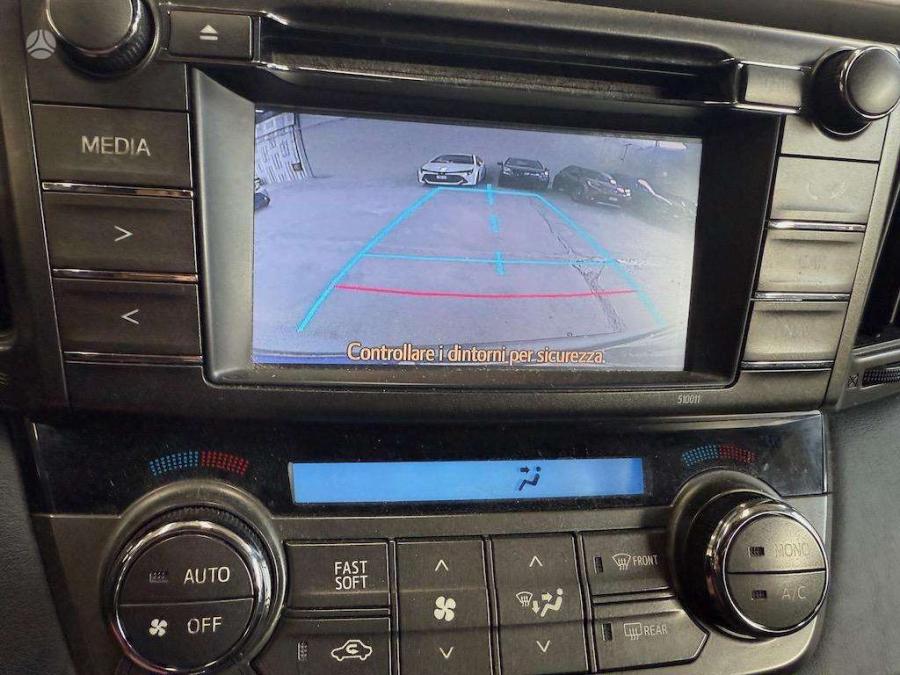 Grey Toyota RAV4 2014 in Siauliai, with an engine capacity of 2.00 L and mileage of 240 thousand km for 7400 €, photo 12 on AUTOMOTO.COM.LV