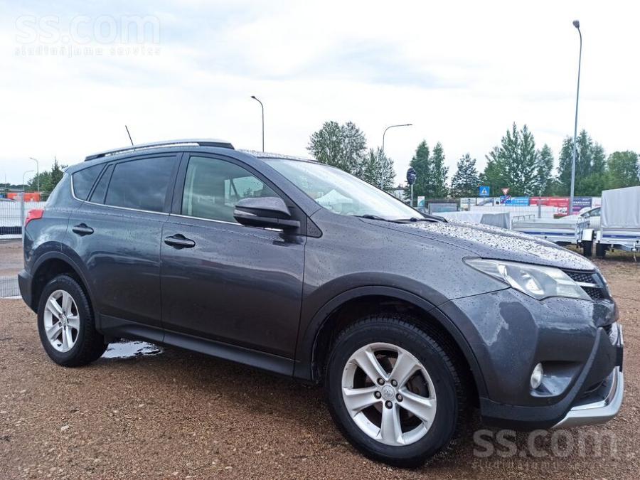 Pelēks Toyota RAV4 2014 Daugavpils, ar dzinēja tilpumu 2.20 L un nobraukumu 0 tūkst. km par 11950 €, foto 5 vietnē AUTOMOTO.COM.LV