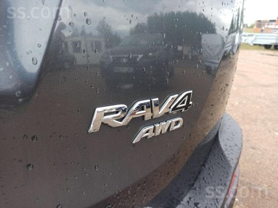 Pelēks Toyota RAV4 2014 Daugavpils, ar dzinēja tilpumu 2.20 L un nobraukumu 0 tūkst. km par 11950 €, foto 10 vietnē AUTOMOTO.COM.LV