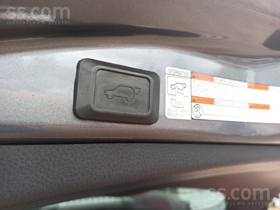 Pelēks Toyota RAV4 2014 Daugavpils, ar dzinēja tilpumu 2.20 L un nobraukumu 0 tūkst. km par 11950 €, foto 13 vietnē AUTOMOTO.COM.LV