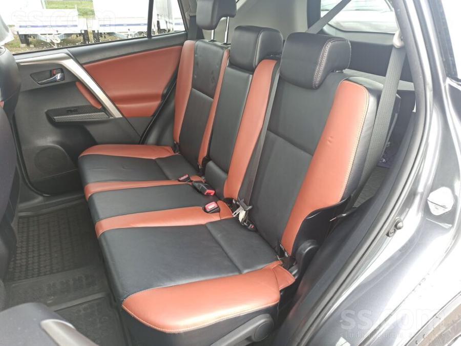 Pelēks Toyota RAV4 2014 Daugavpils, ar dzinēja tilpumu 2.20 L un nobraukumu 0 tūkst. km par 11950 €, foto 16 vietnē AUTOMOTO.COM.LV