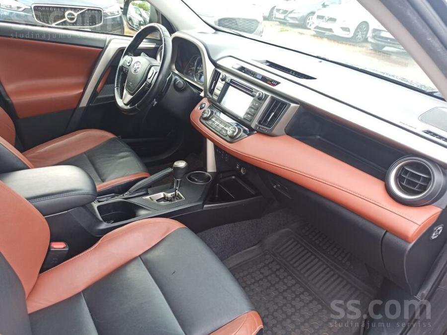 Pelēks Toyota RAV4 2014 Daugavpils, ar dzinēja tilpumu 2.20 L un nobraukumu 0 tūkst. km par 11950 €, foto 19 vietnē AUTOMOTO.COM.LV