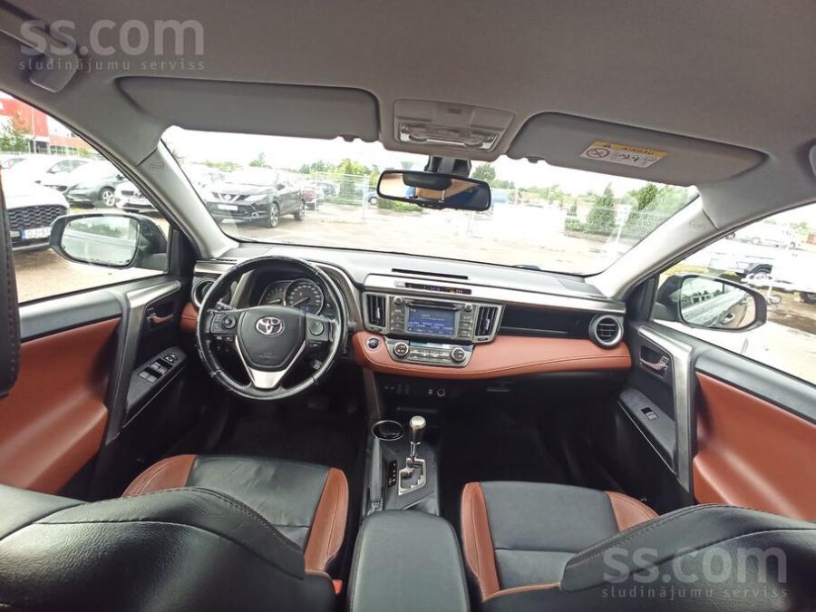 Pelēks Toyota RAV4 2014 Daugavpils, ar dzinēja tilpumu 2.20 L un nobraukumu 0 tūkst. km par 11950 €, foto 20 vietnē AUTOMOTO.COM.LV