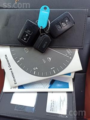 Pelēks Toyota RAV4 2014 Daugavpils, ar dzinēja tilpumu 2.20 L un nobraukumu 0 tūkst. km par 11950 €, foto 32 vietnē AUTOMOTO.COM.LV